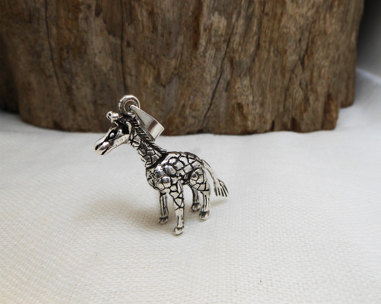 3D Movable Giraffe Charm, Silver Animal Pendant | Sup Silver – Sup Silver